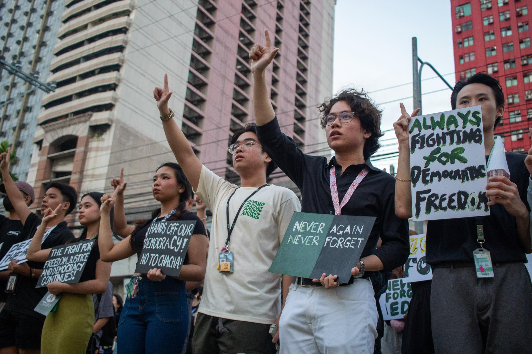 Sa ngalan ng demokrasya: Ika-38 anibersaryo ng People Power Revolution ...