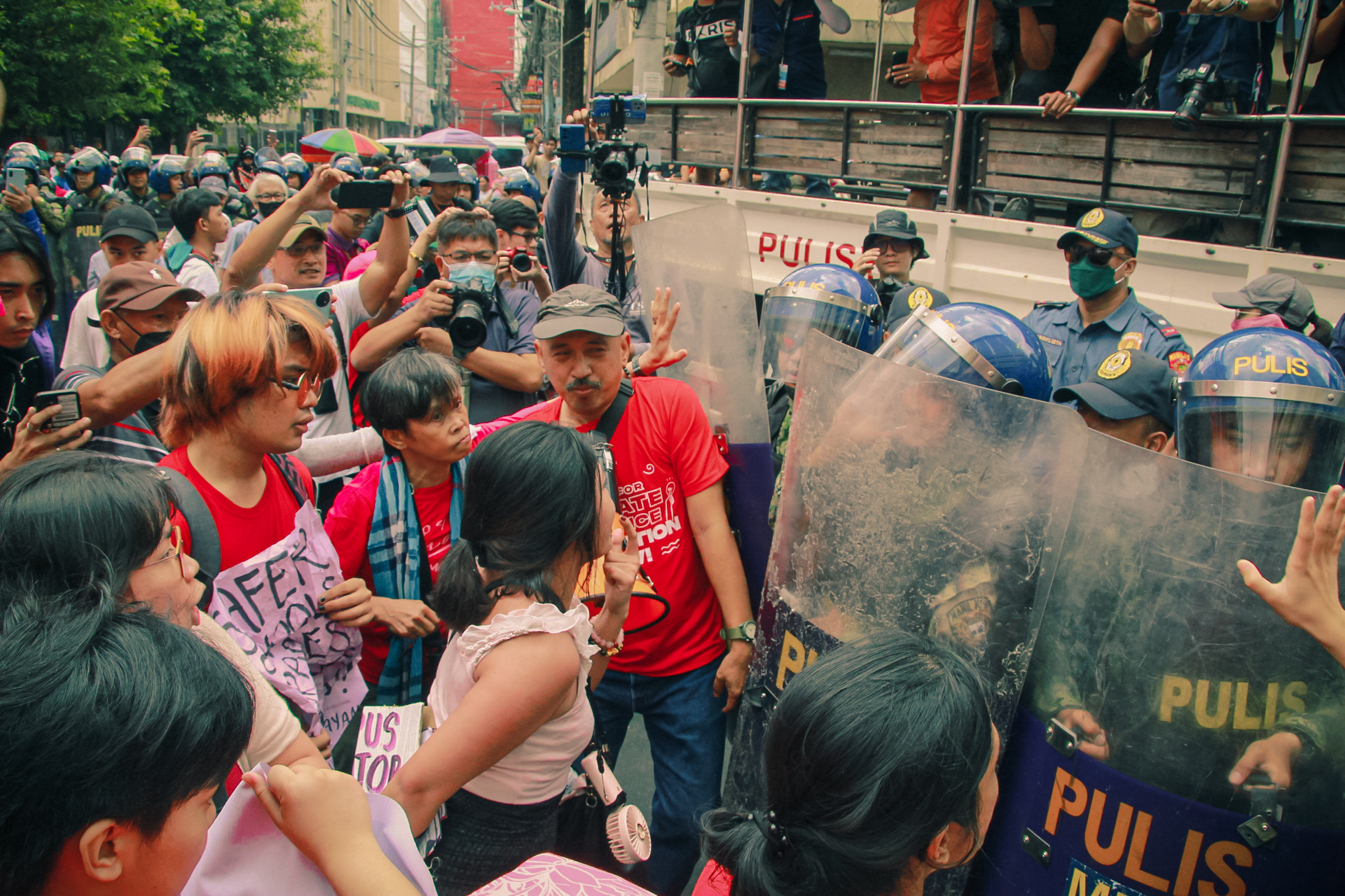 Otso Diretso! Agenda ng Kababaihan, iniindak bilang pokus ng paggunita ... Otso Diretso! Agenda ng Kababaihan, iniindak bilang pokus ng paggunita ...